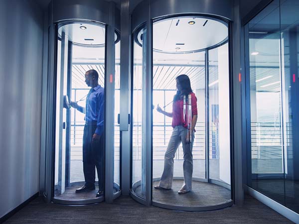 New Combi converts fire door to mantrap | SecurityWorldMarket.com