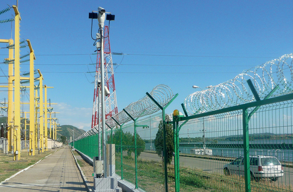 Things to consider when specifying lighting for perimeter security ...