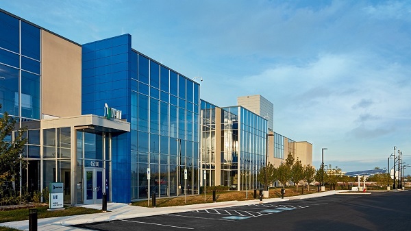 Leading data centre unifies global security with Genetec ...